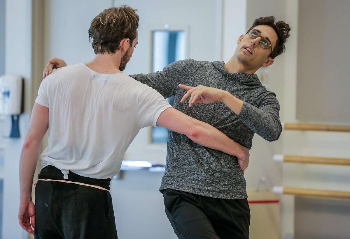 Choreographer Justin Peck: He likes to watch the Warriors