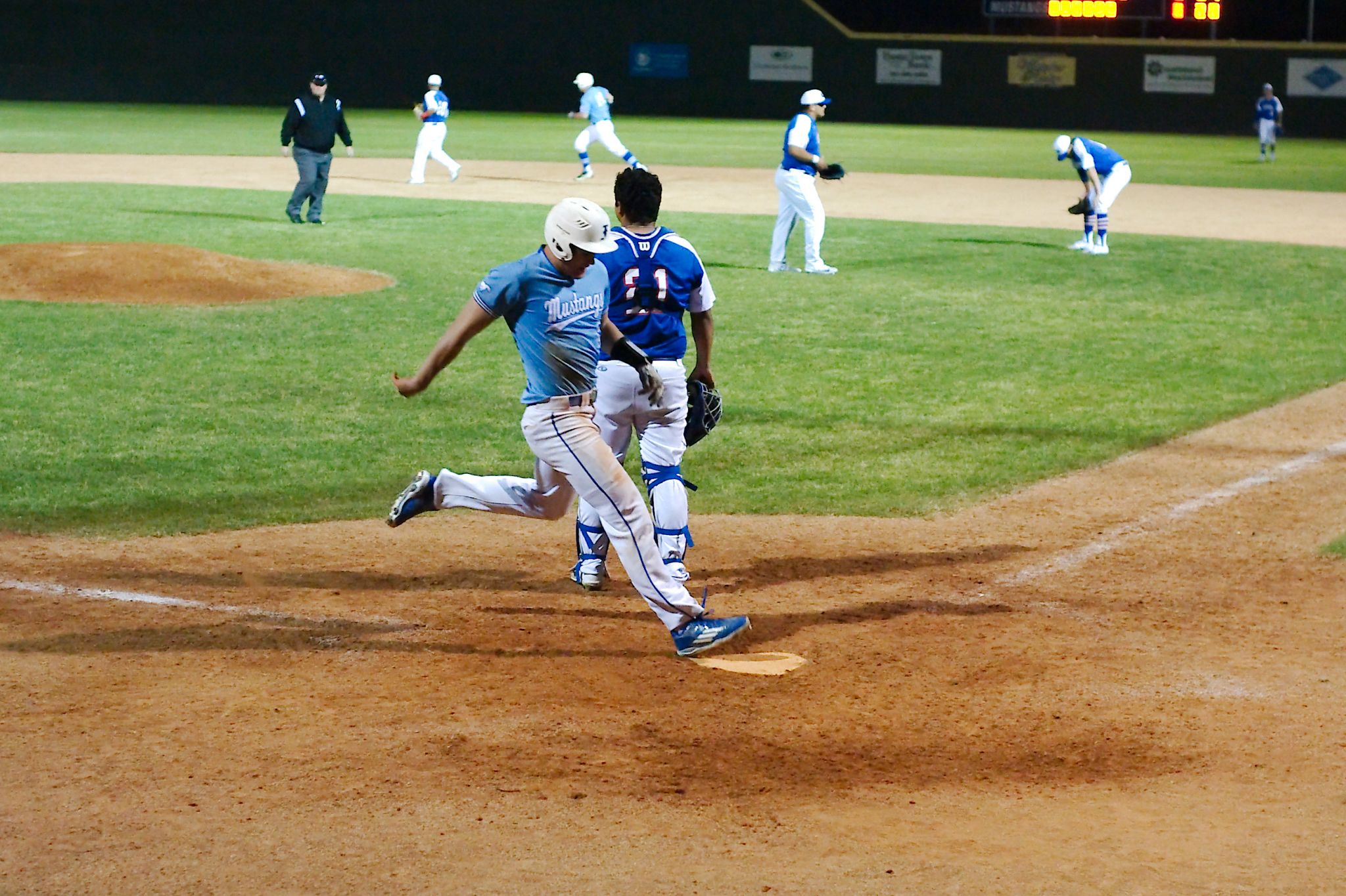Photo gallery: Friendswood versus Dickinson baseball