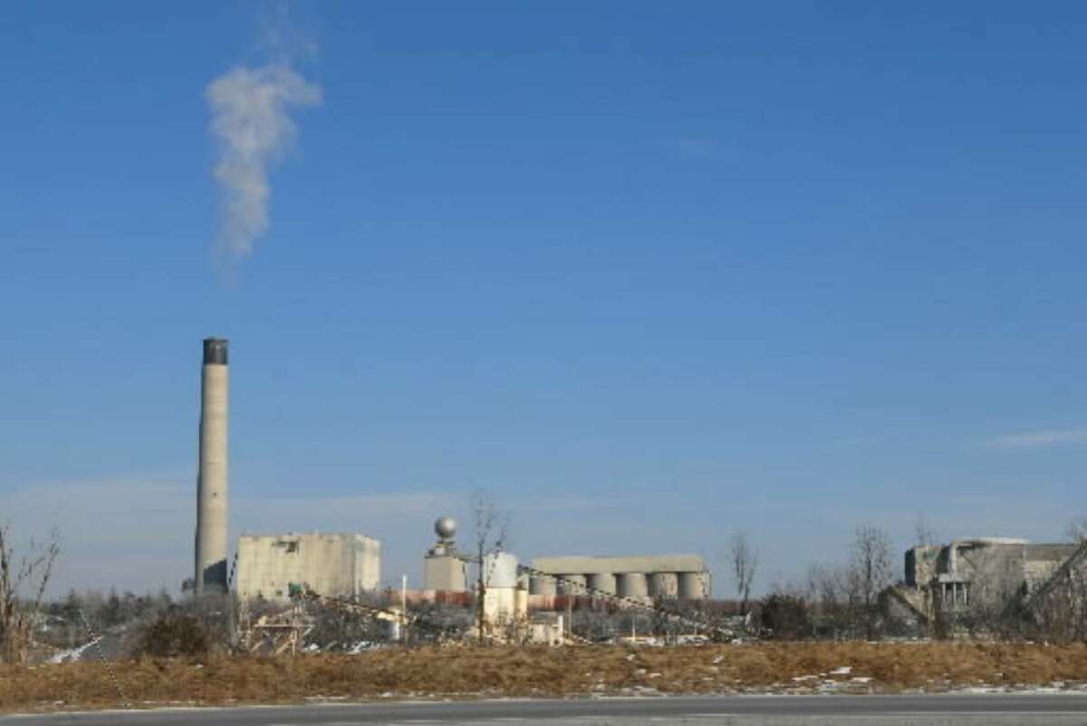 Study warns of mercury near site