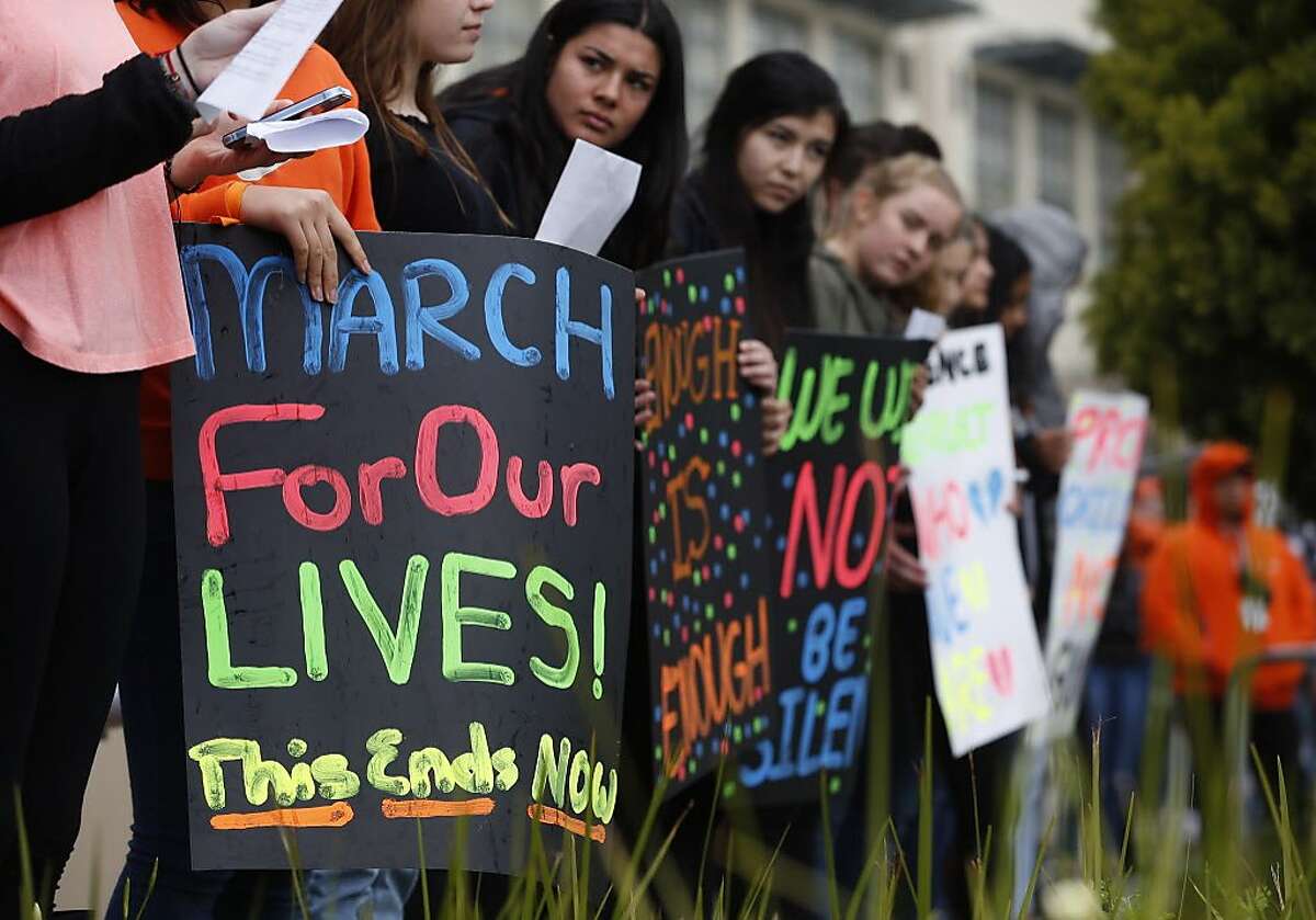 Thousands of students protest gun violence in nationwide walkout