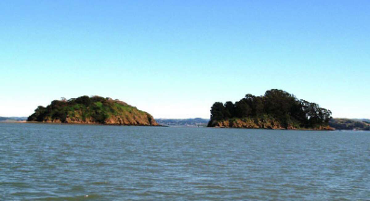 Can you name 15 islands in San Francisco Bay?