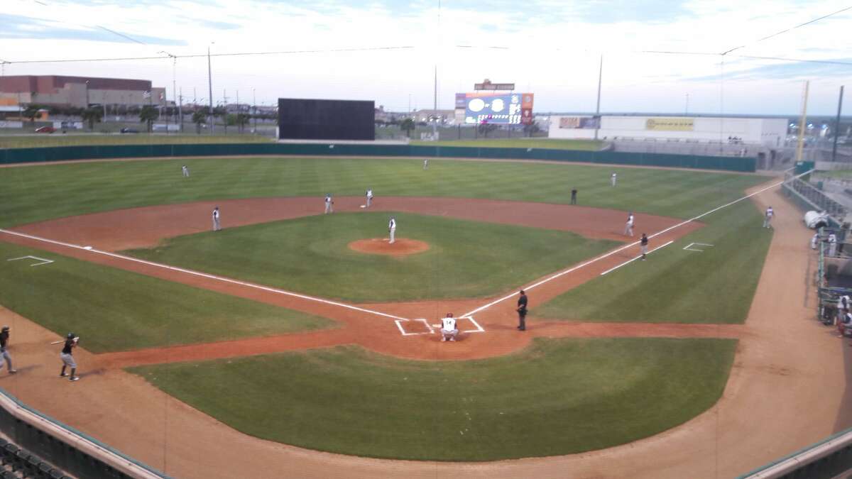 Baseball returns to Laredo as Tecolotes host exhibition at Uni-Trade ...