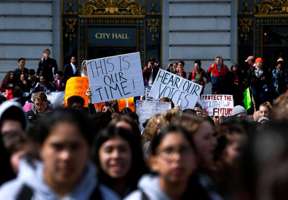 Thousands of students protest gun violence in nationwide walkout