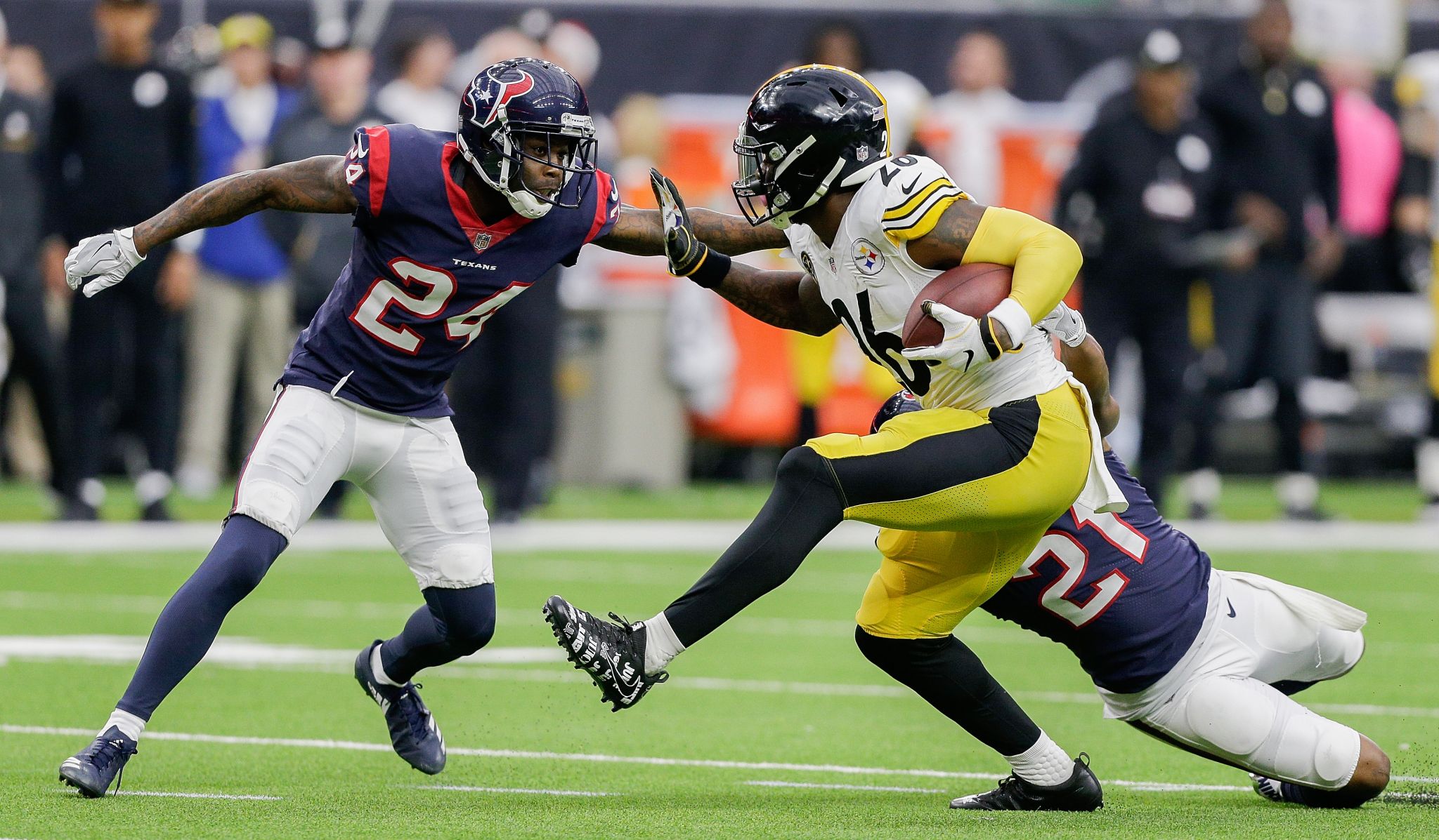 Veteran CB Johnathan Joseph re-signs with Texans