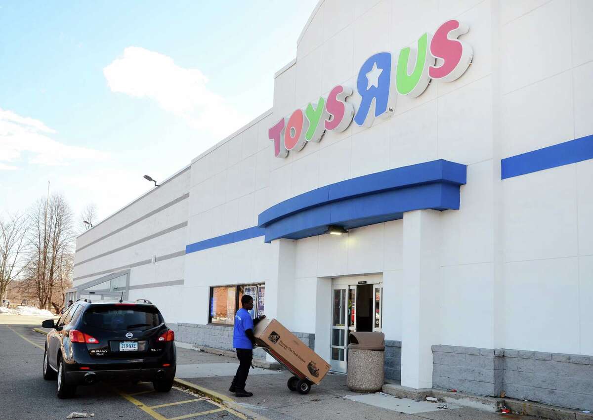 Empty Toys R Us space could foster new businesses, experts say