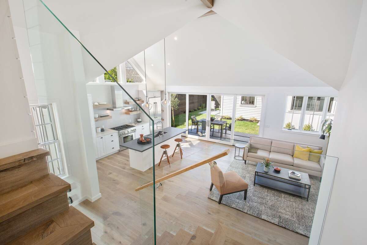 Before and after: The dramatic transformation of a shabby Berkeley cottage