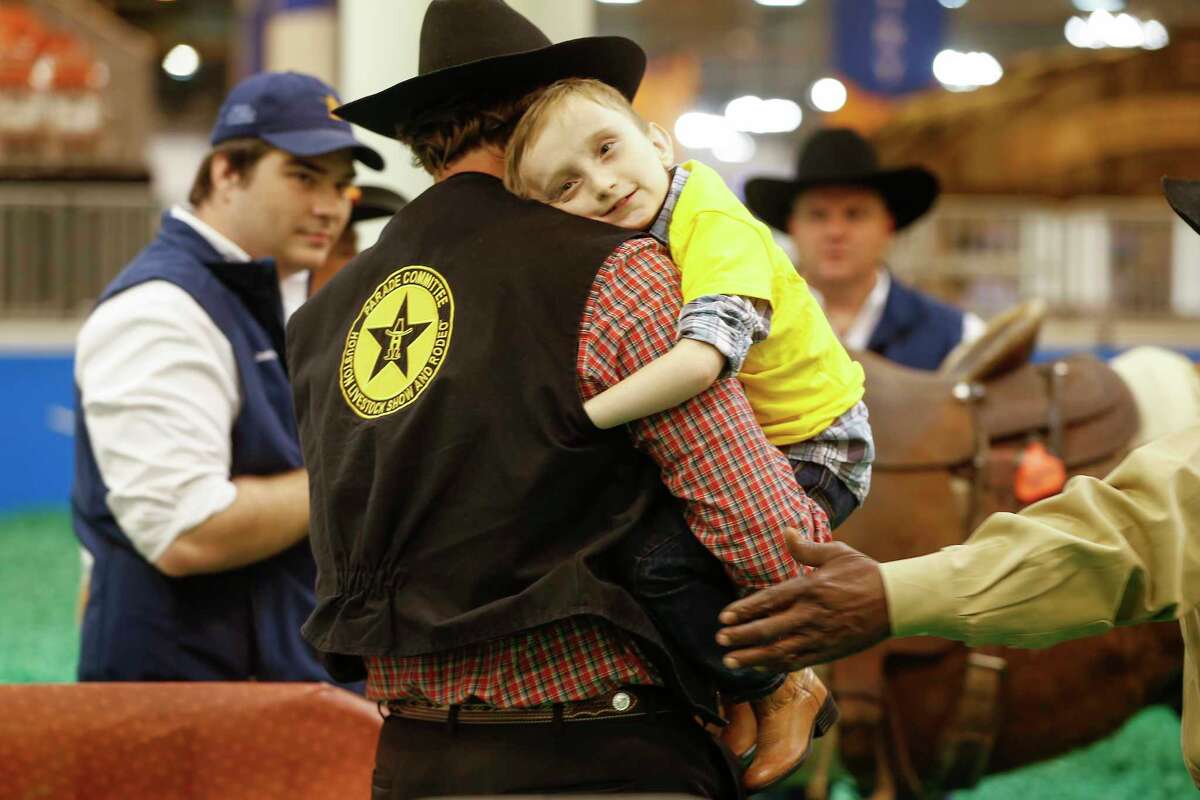 No paycheck? No problem. For rodeo volunteers, clocking overtime is a ...