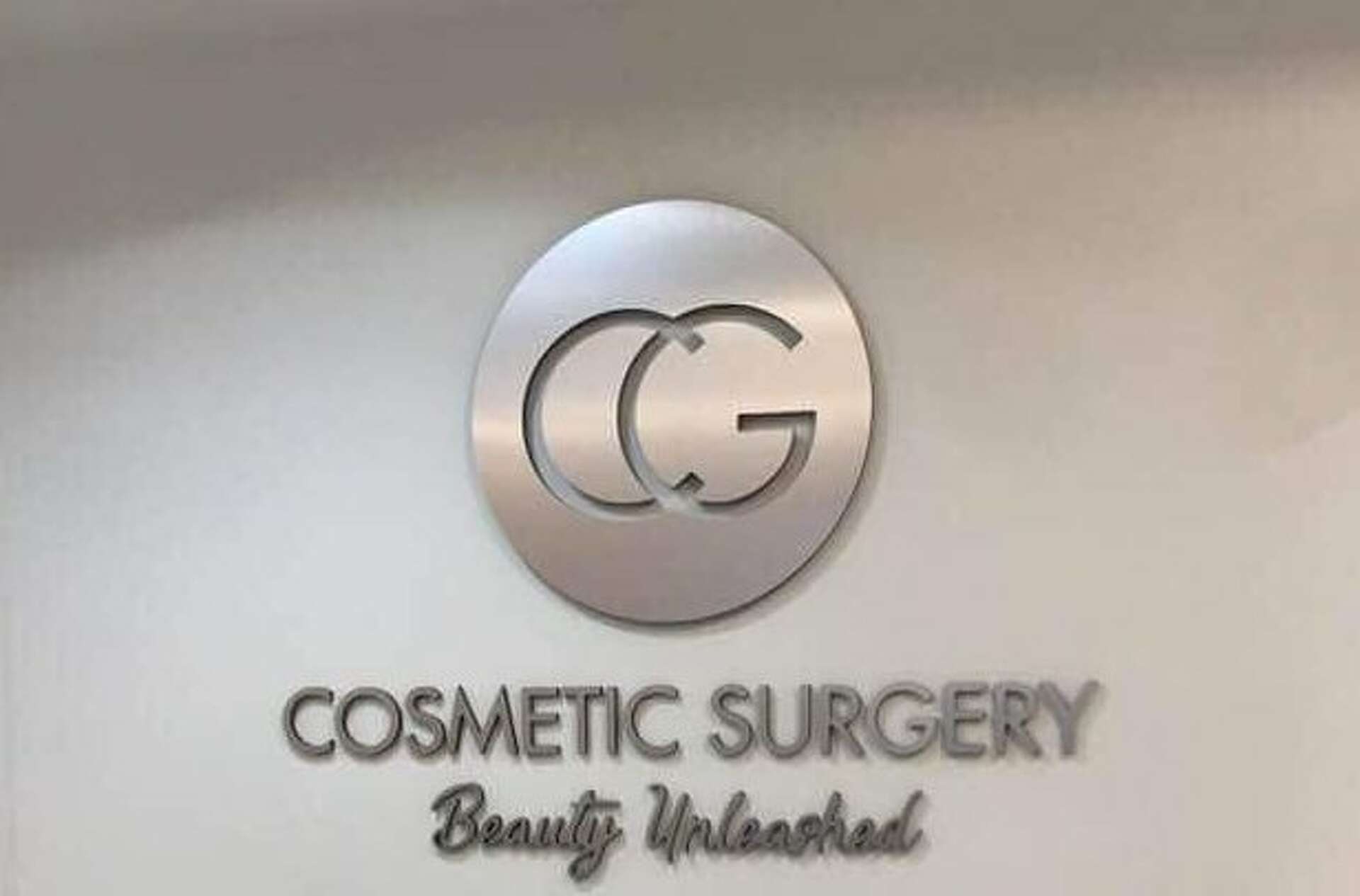 San Francisco mother of two dies one day after breast augmentation ...