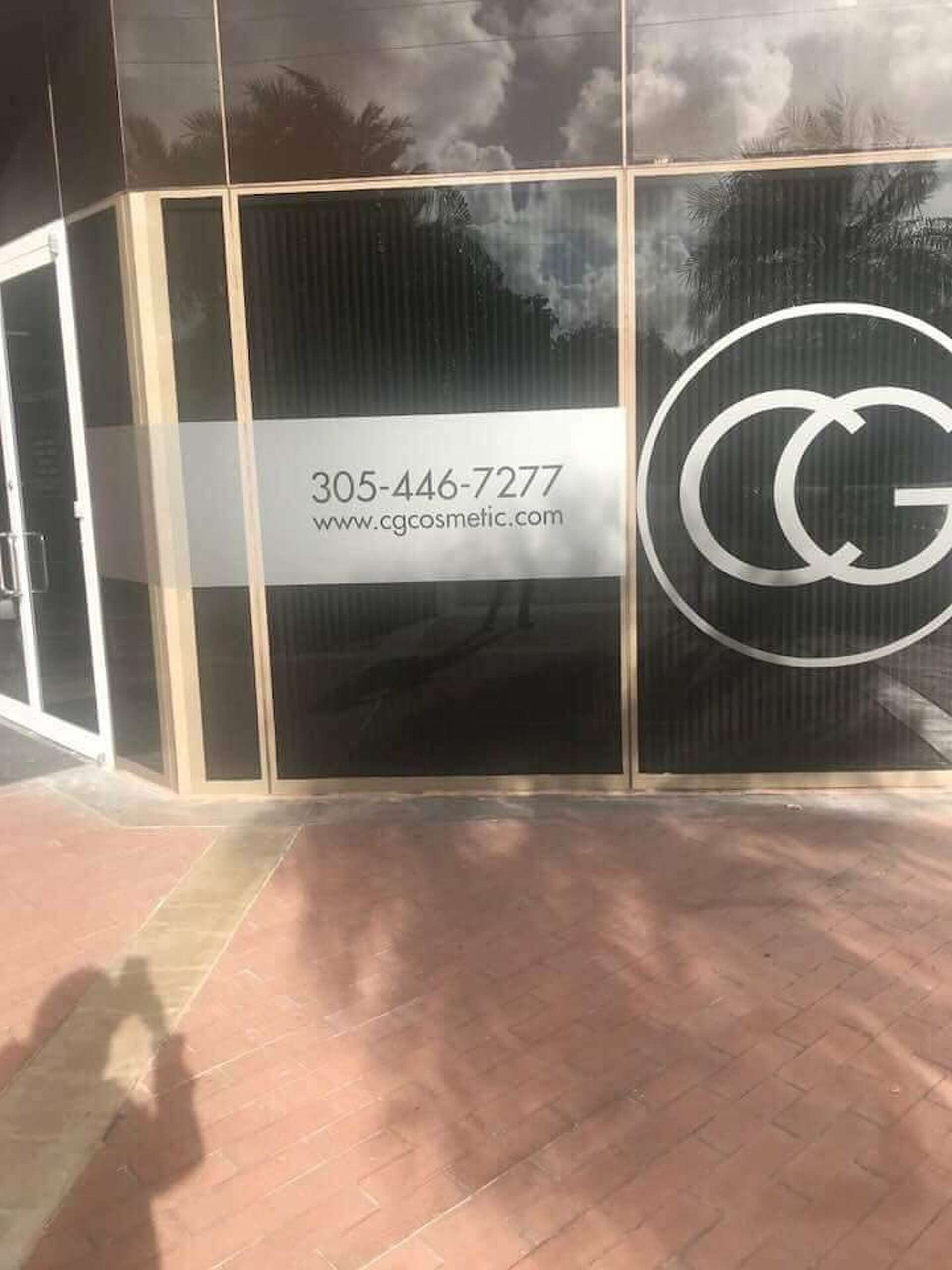 San Francisco mother of two dies one day after breast augmentation ...