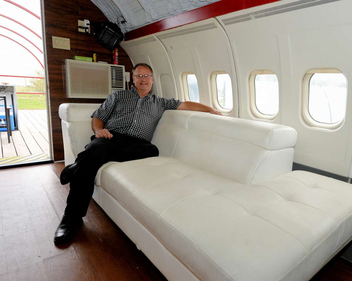 New photos: Katy airplane house continues its transformation