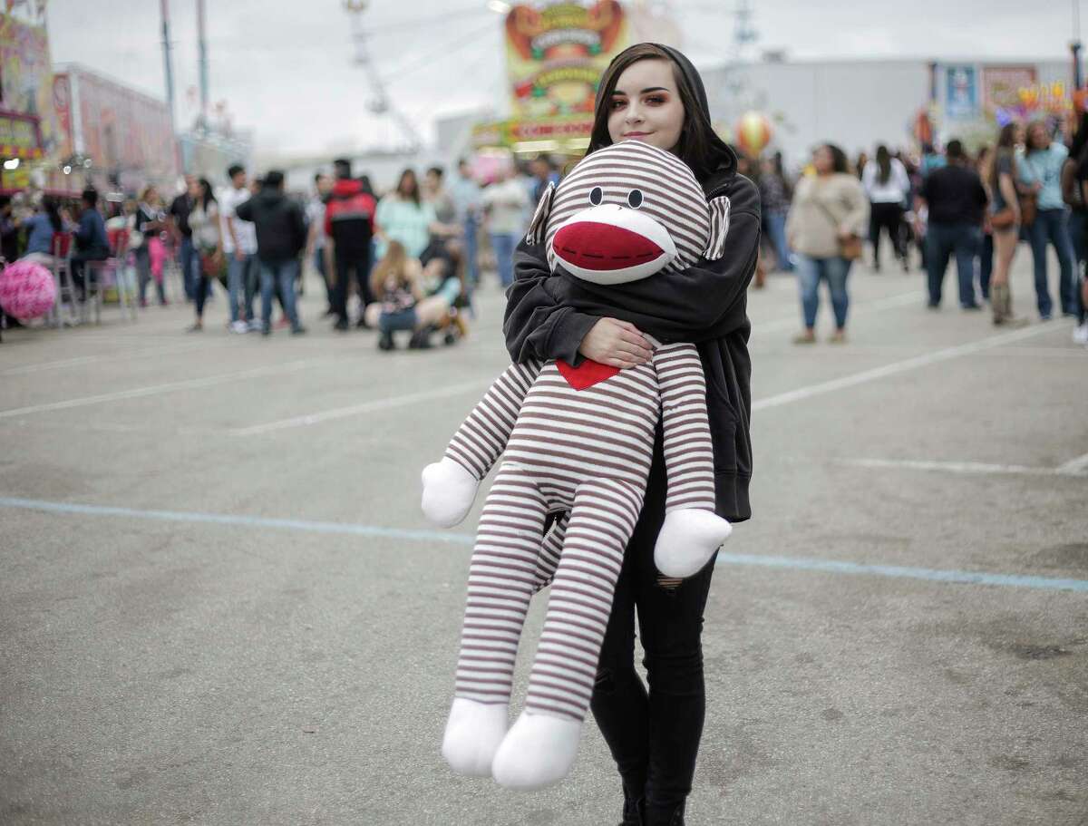 Rodeo photos: Rides, games, prizes and lights of the midway