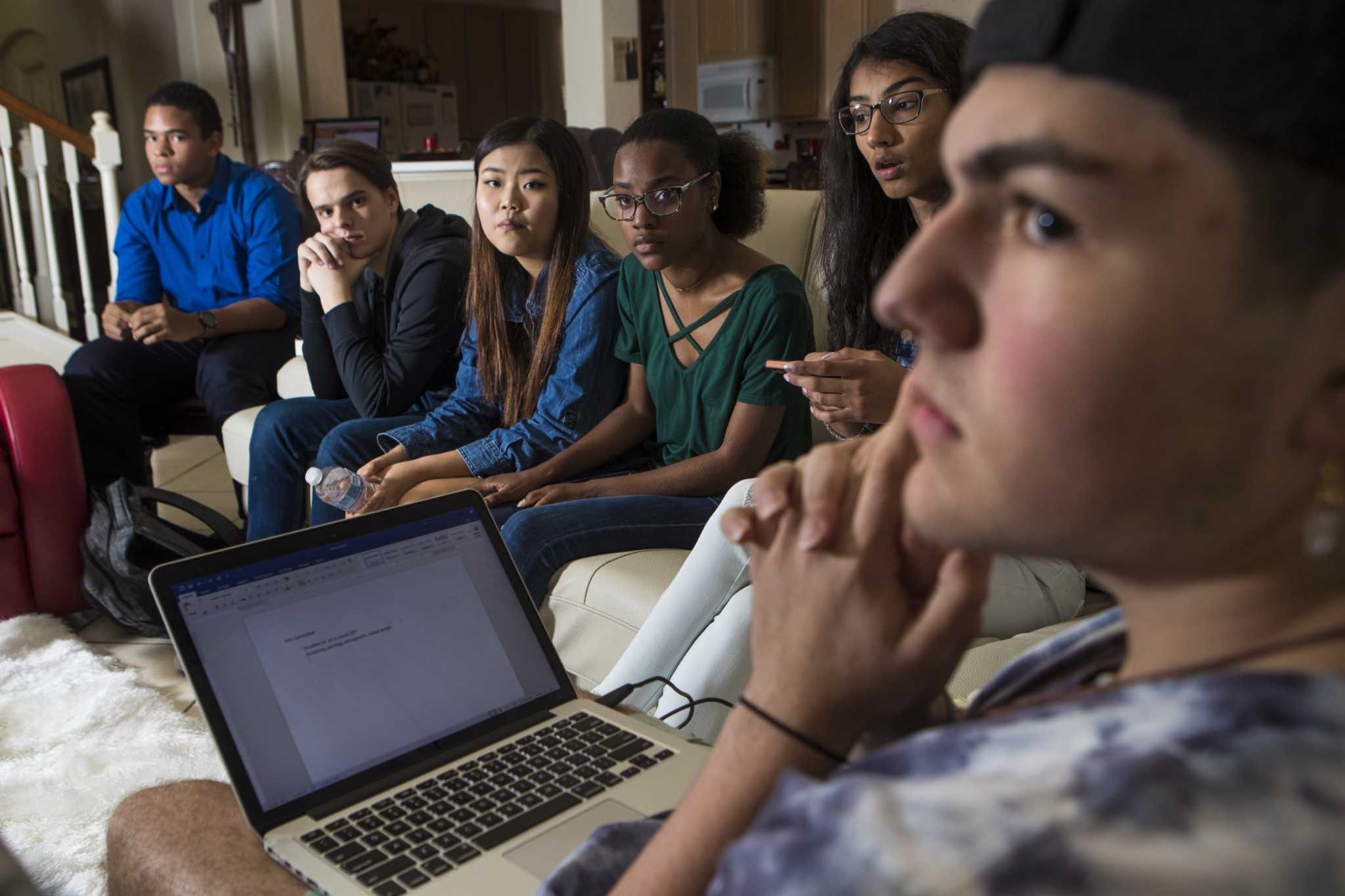 Houston teens expecting thousands for student-organized gun violence ...