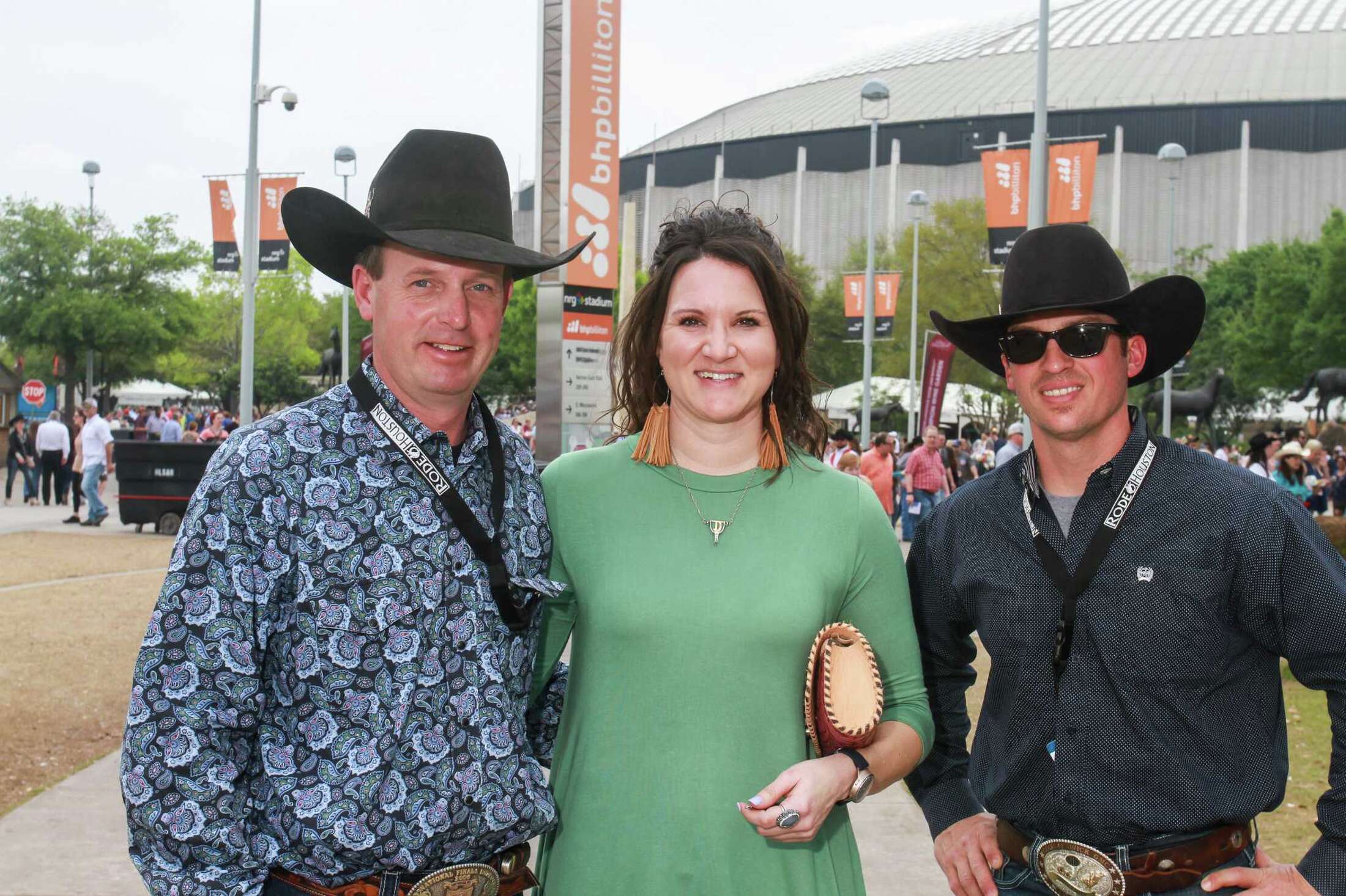 Garth Brooks gets emotional, covers George Strait at RodeoHouston kickoff