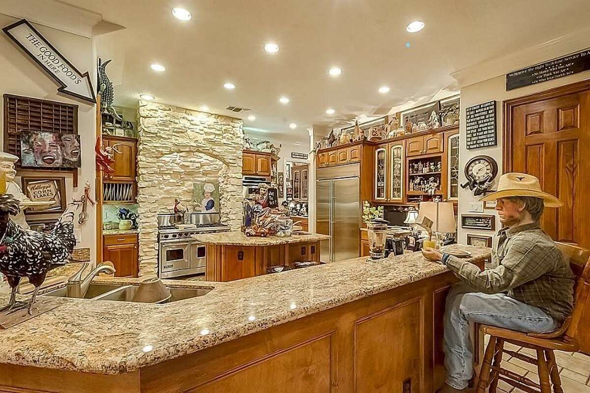 The most ridiculous rooms in Houston's strangest homes