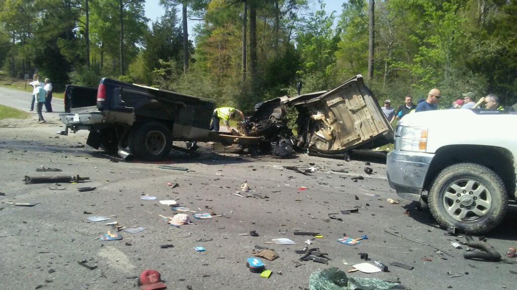 3-vehicle wreck in Orange sends 2 to hospital