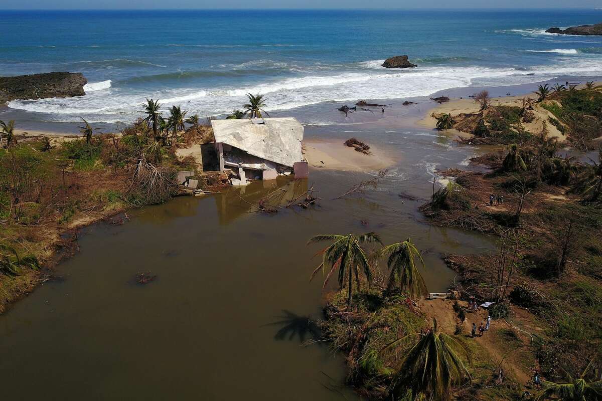 Before and after photos of Puerto Rico shows the island six months ...