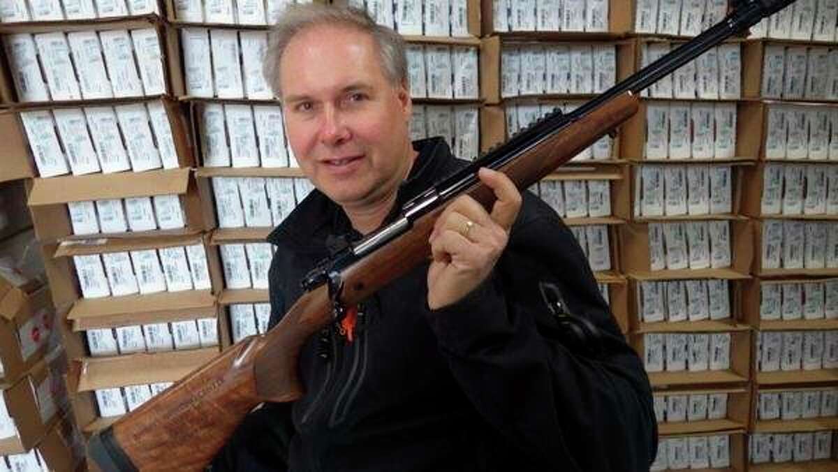 Tom Lounsbury: Randy's Hunting Center named Ruger Retailer of the Year