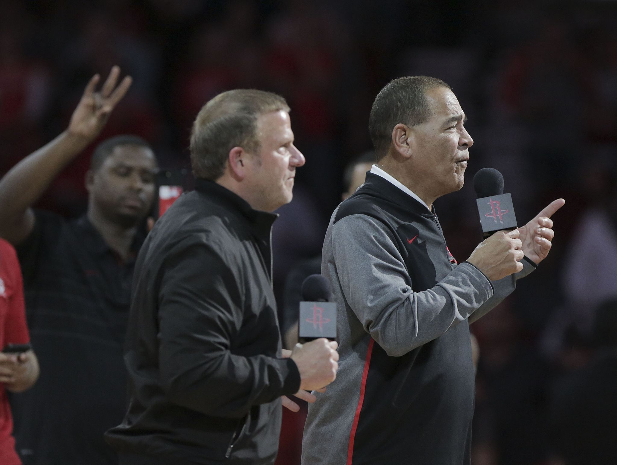 A closer look at Kelvin Sampson's new UH contract