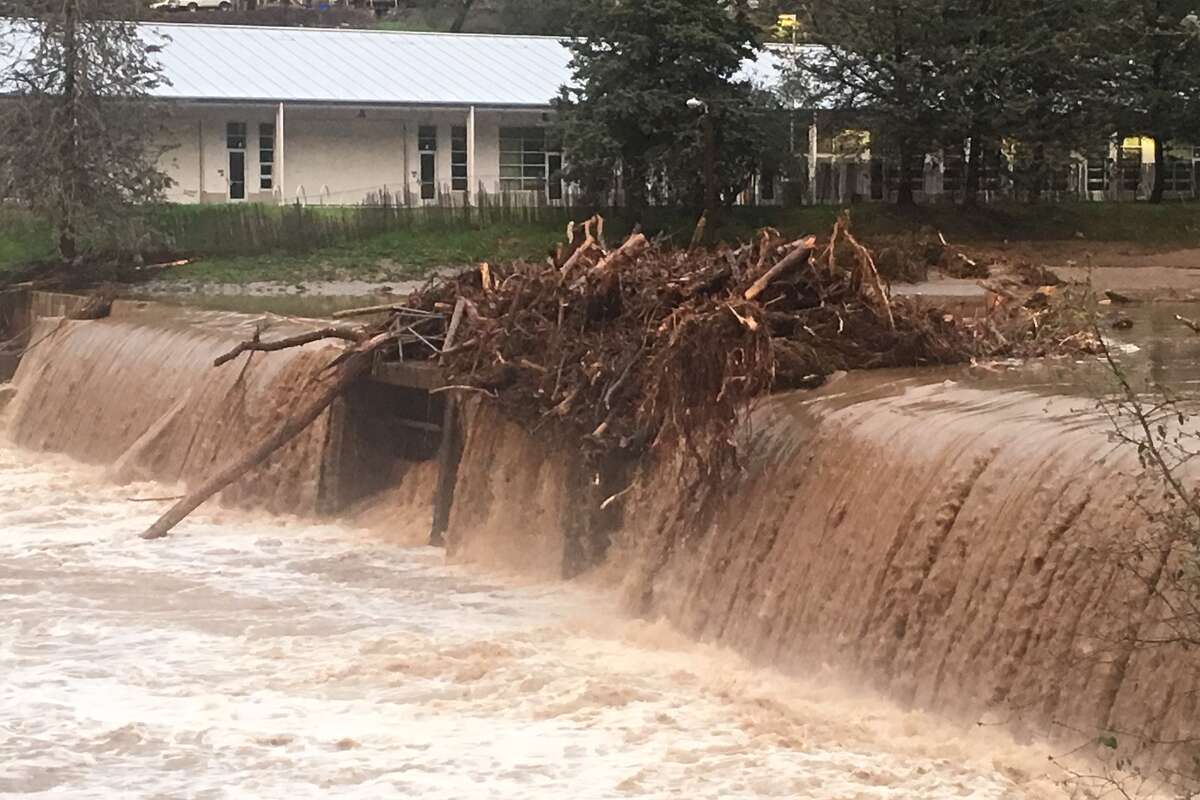 Experts: SF water agency could be at fault in scare at Moccasin ...