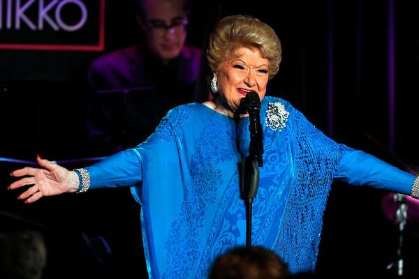 Maye high-kicks her way to standing O at Feinstein’s - SFChronicle.com