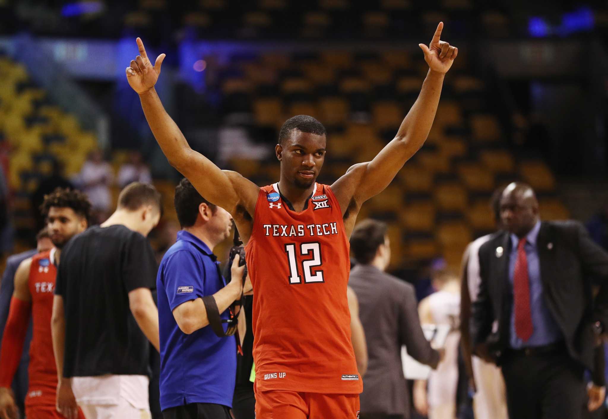 Novice Texas Tech, seasoned Villanova vie for Final Four spot