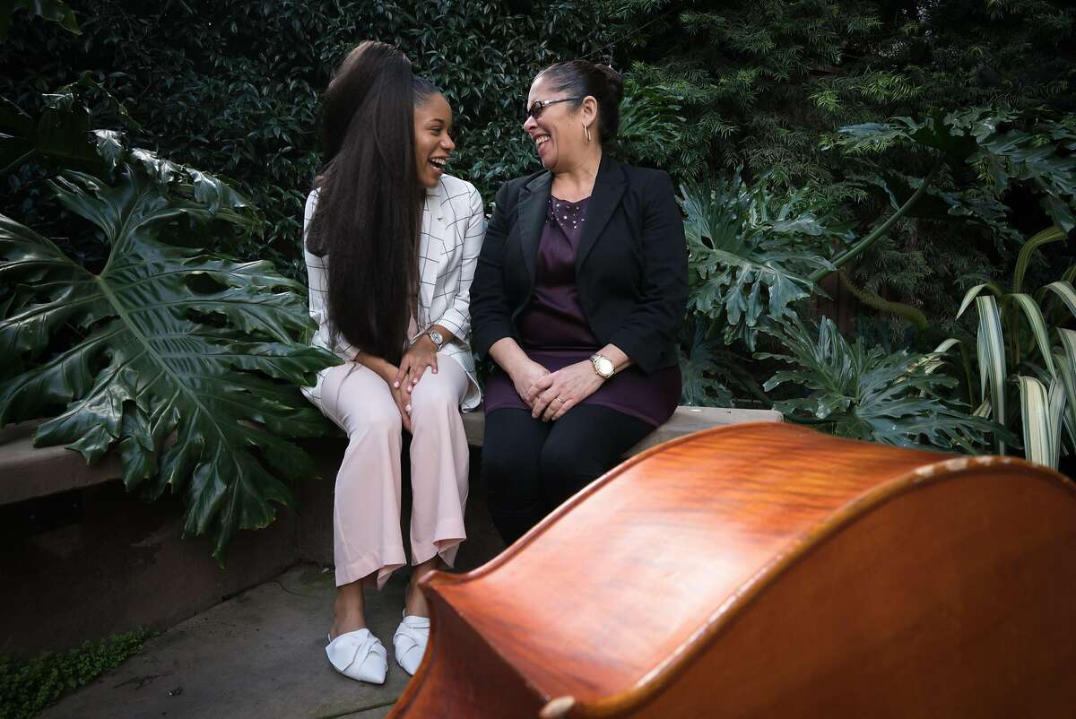 Bassist Aneesa Strings off to a fast start