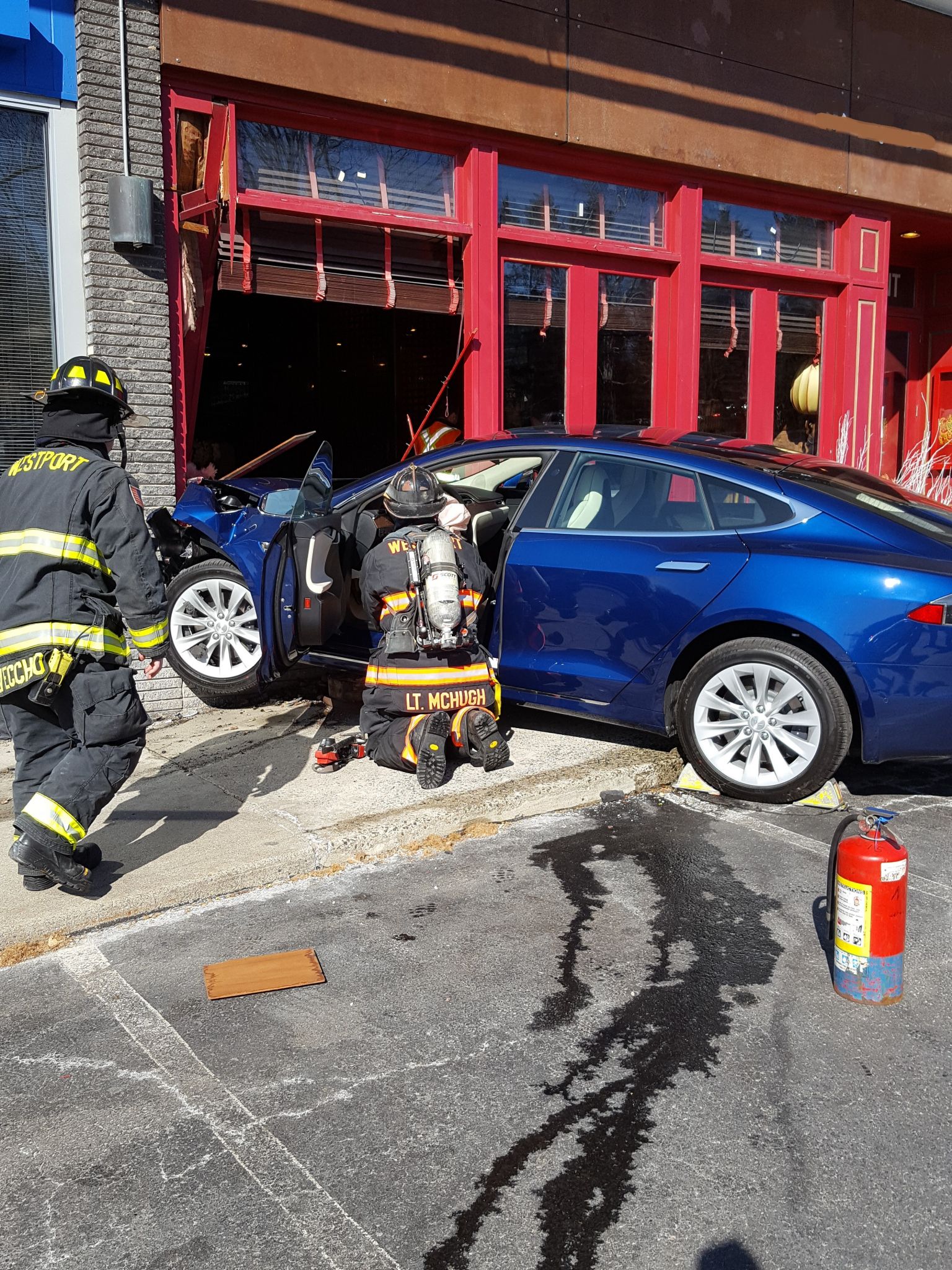 Car crashes into Westport eatery