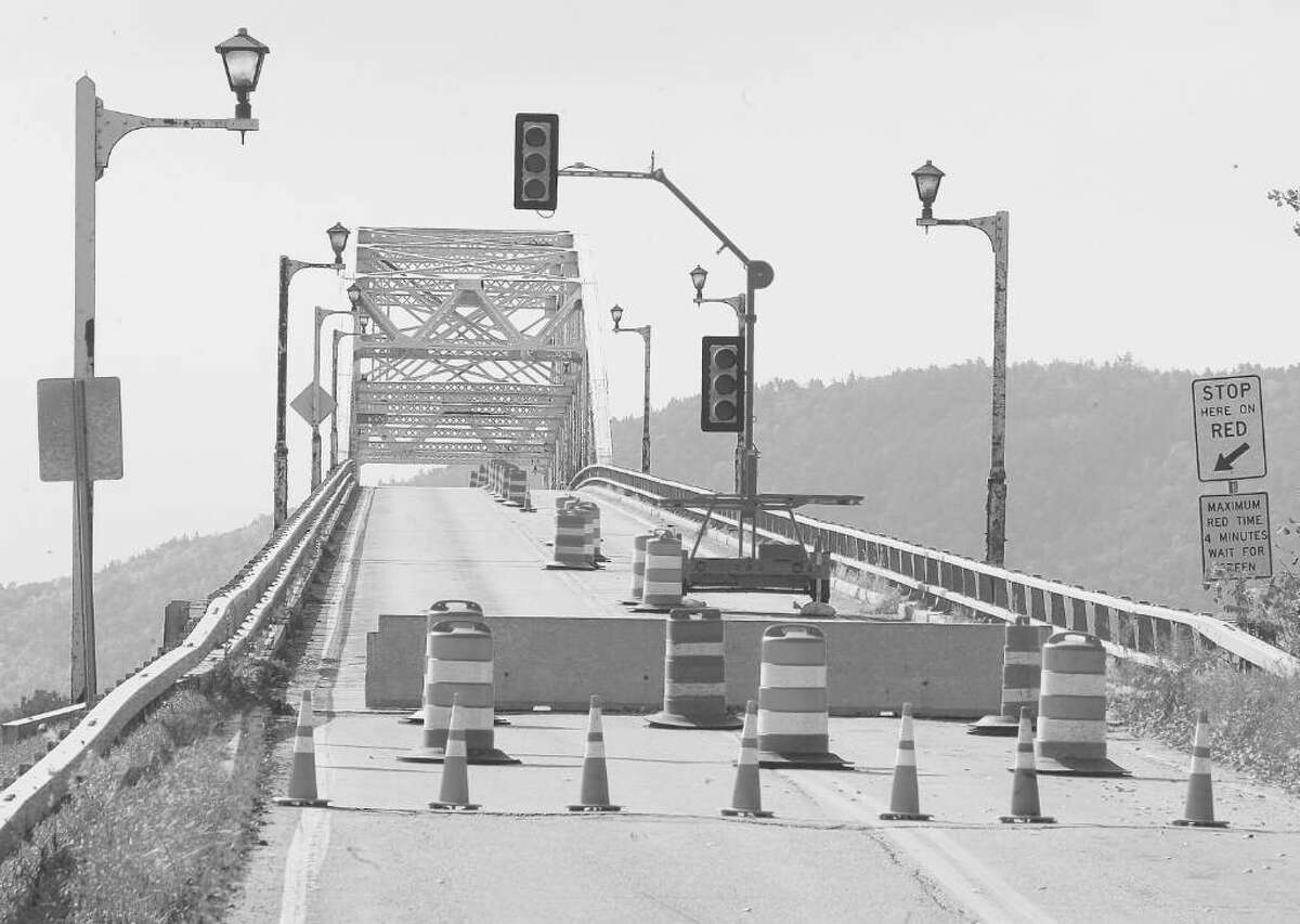 Cold weather slows bridge demolition