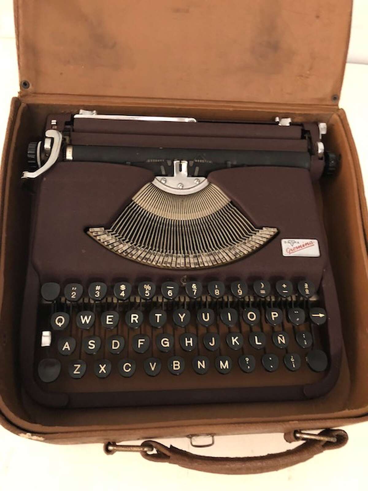 Backspace Westport goes ultra-retro with typewriter retailing