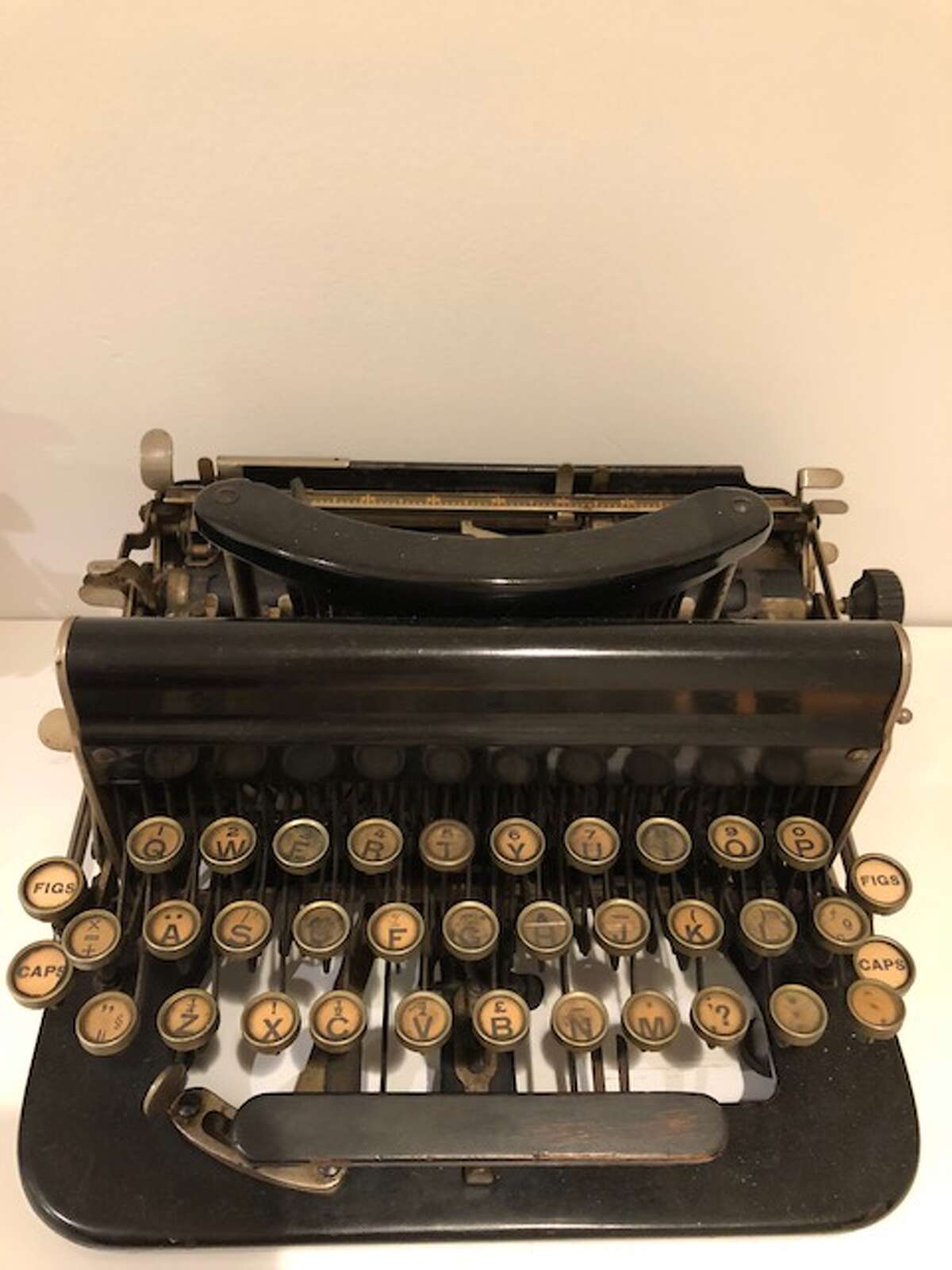Backspace Westport goes ultra-retro with typewriter retailing