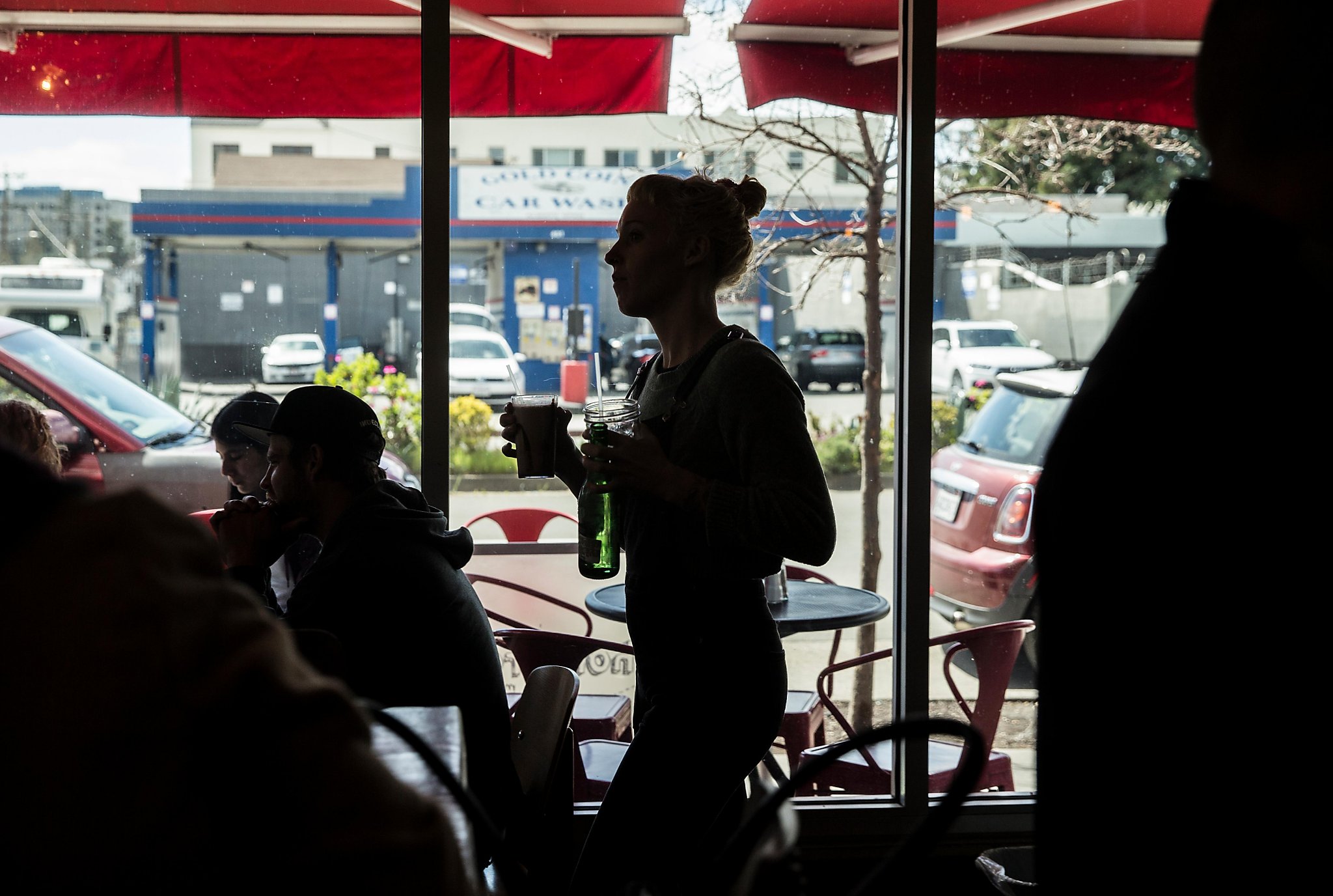 Oakland restaurant devises system to combat customers’ harassment of ...