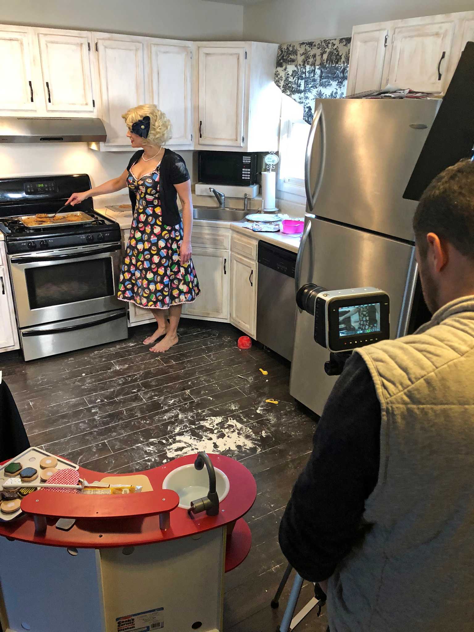 'Baking with Baby' takes humorous look inside kitchen