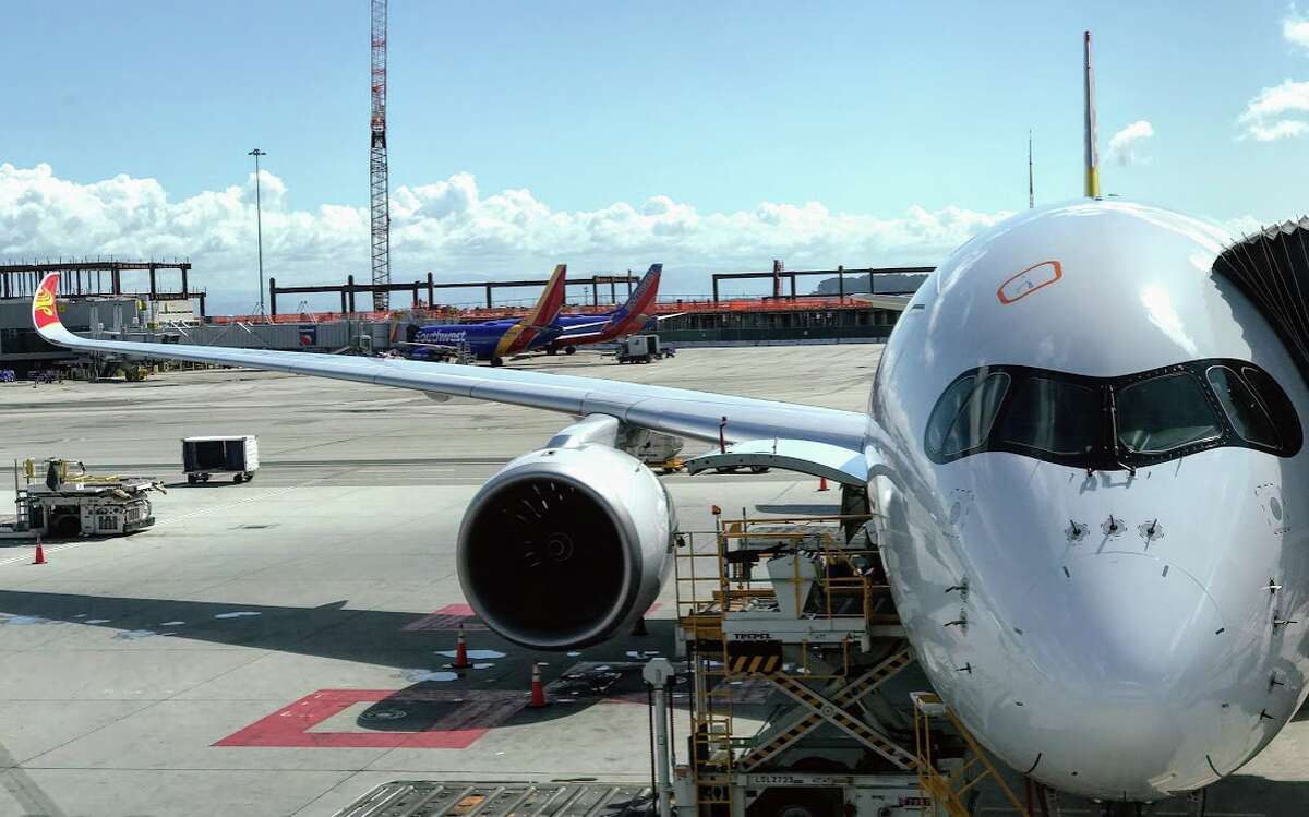 First look inside Hong Kong Airlines A350 [Photos]