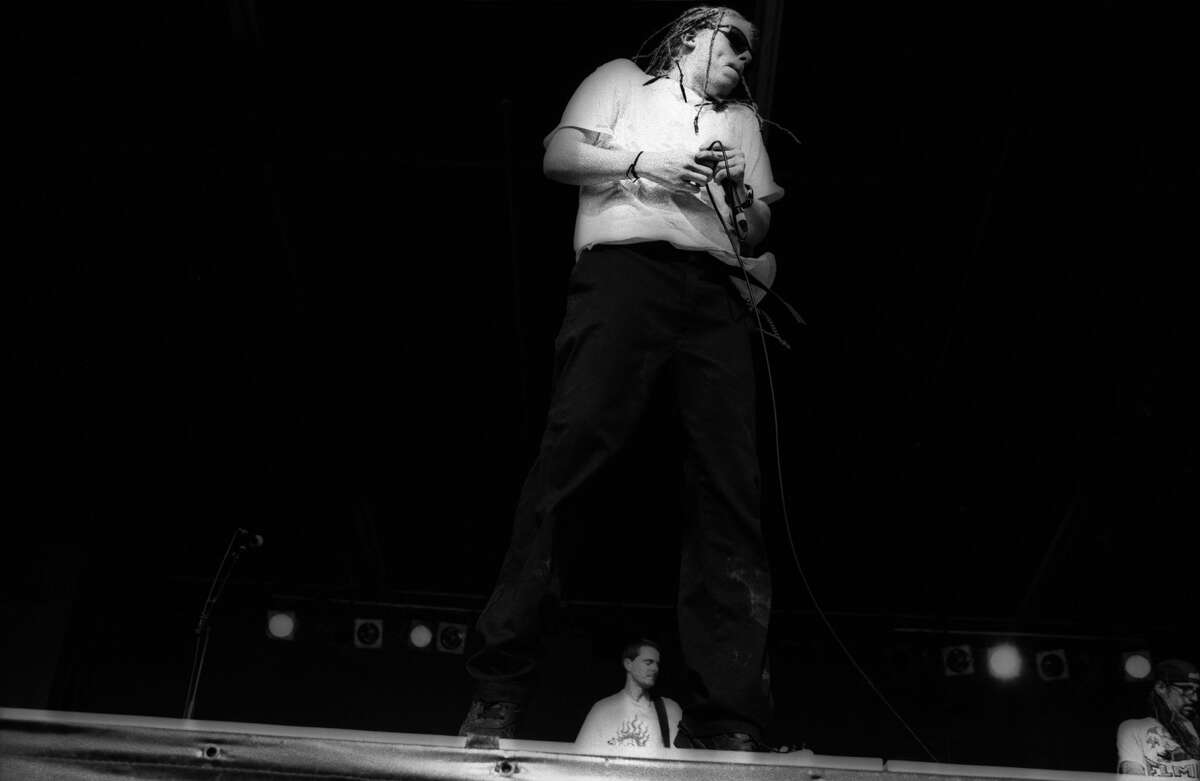 Former Offspring drummer turned OB/GYN saves juror during his own Bay ...