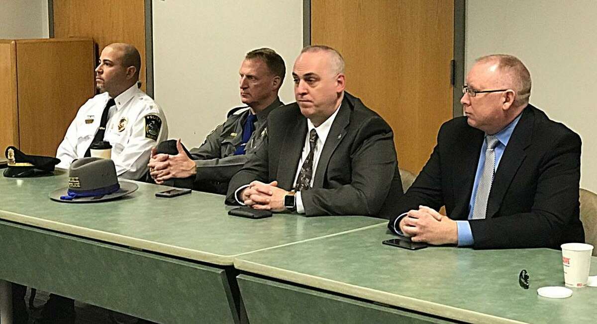 Connecticut police chiefs: Withholding federal funds jeopardizing ...