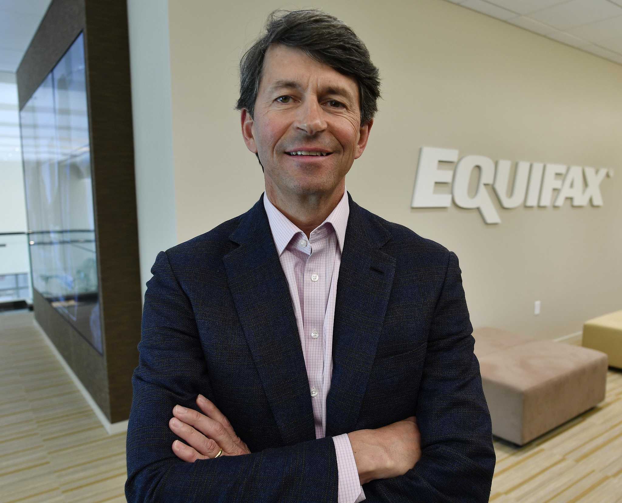 For 2nd time, Equifax turns to Connecticut GE exec