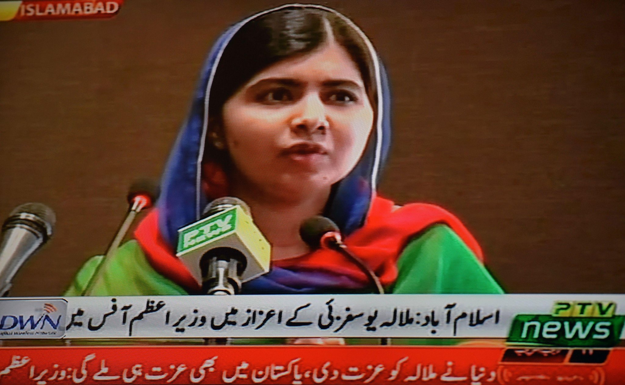 Malala Yousafzai makes emotional return to Pakistan