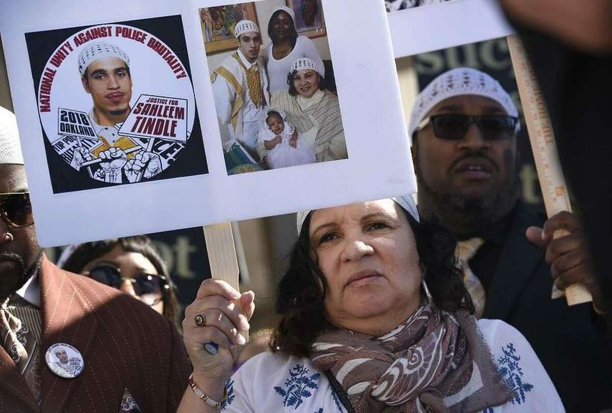 BART offers, then pulls back, promotion of cop in fatal Oakland shooting