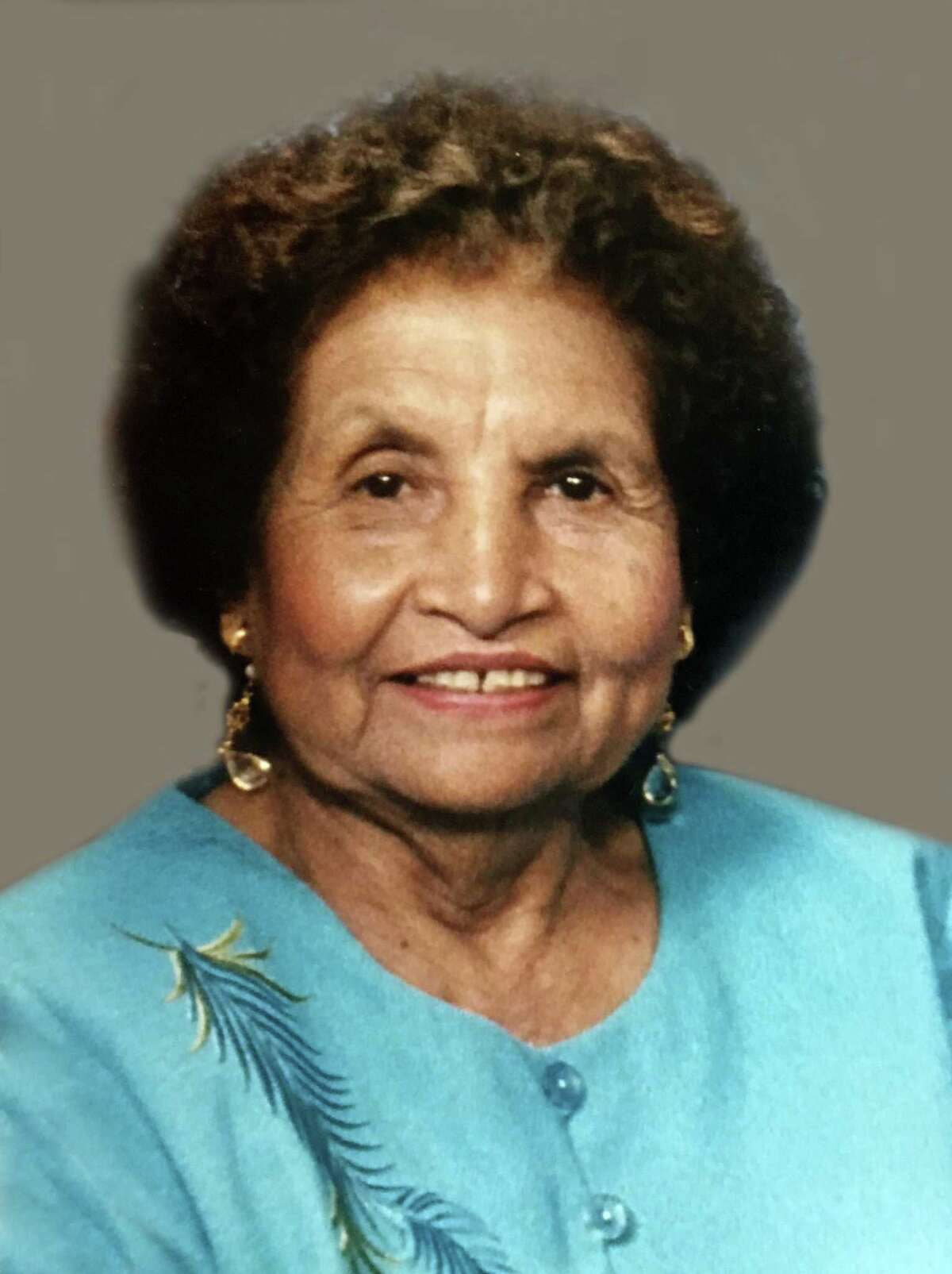 MARIA DE LA TORRE VDA. DE HERNANDEZ