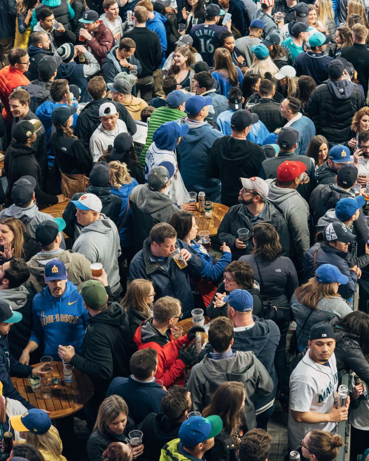 Moments to remember from Mariners' Opening Day victory