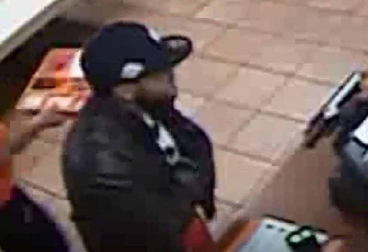 Hpd Would Be Whataburger Robber Returns To Carjack Woman