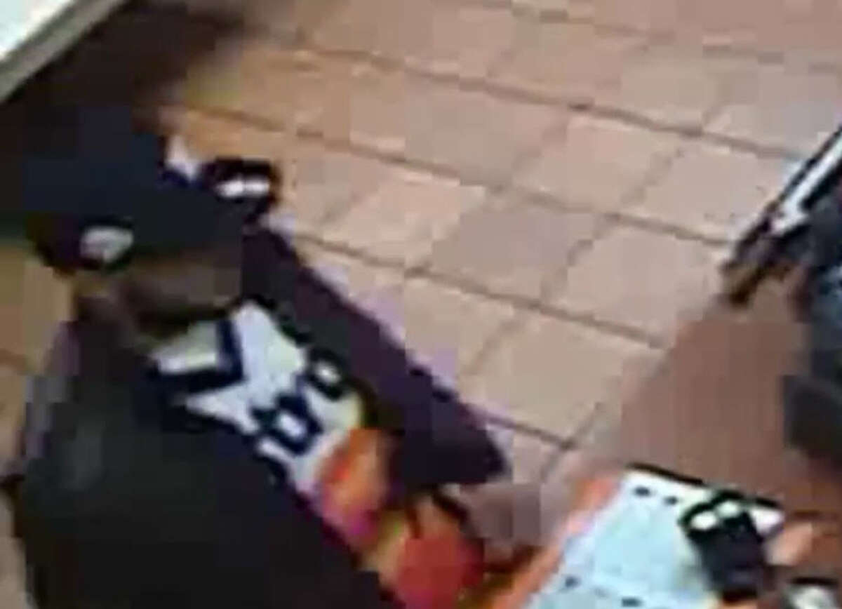 Hpd Would Be Whataburger Robber Returns To Carjack Woman