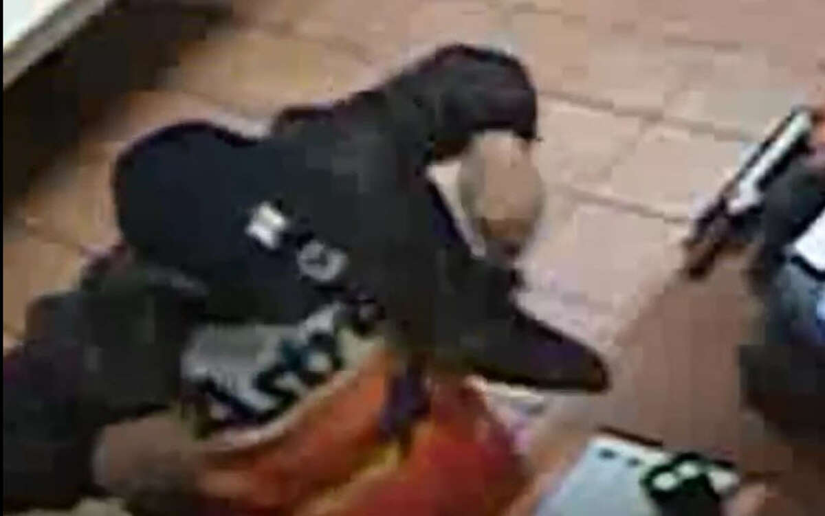 Hpd Would Be Whataburger Robber Returns To Carjack Woman