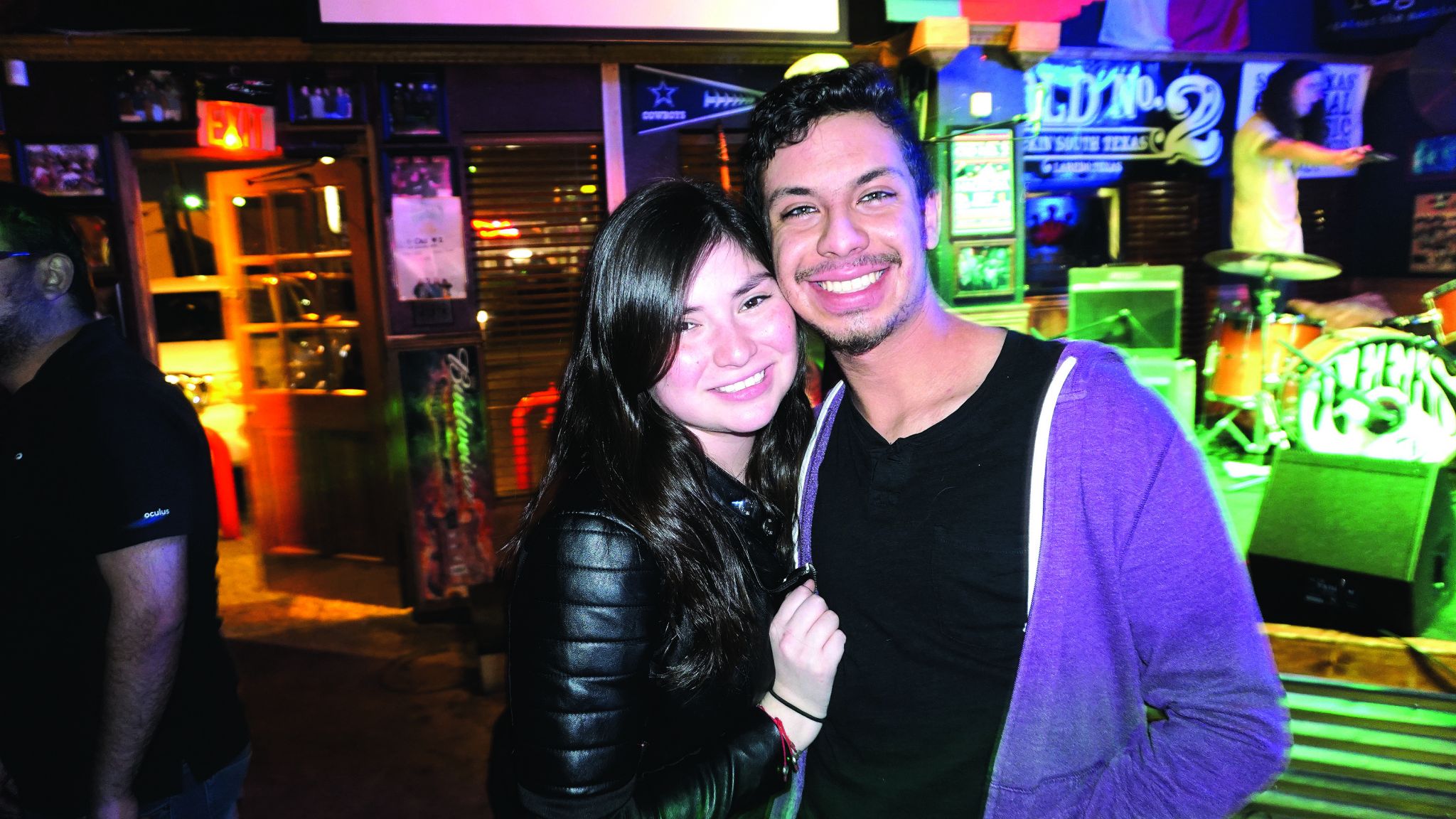 10 Laredo bars to escape to on Thanksgiving