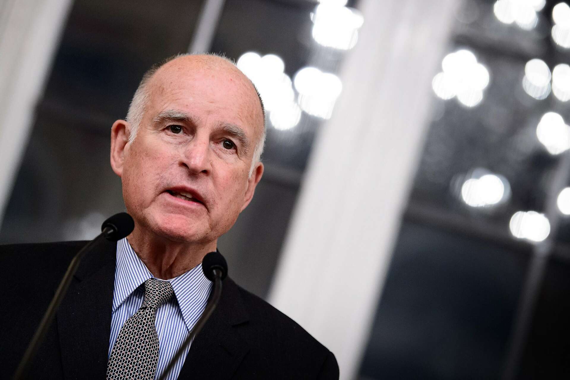 How Jerry Brown pulled a fast one on Trump