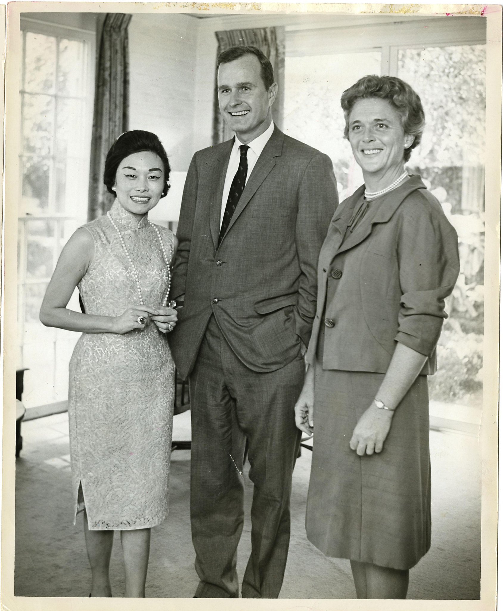Anna Chennault, political conduit who interfered in Vietnam peace bid, dies