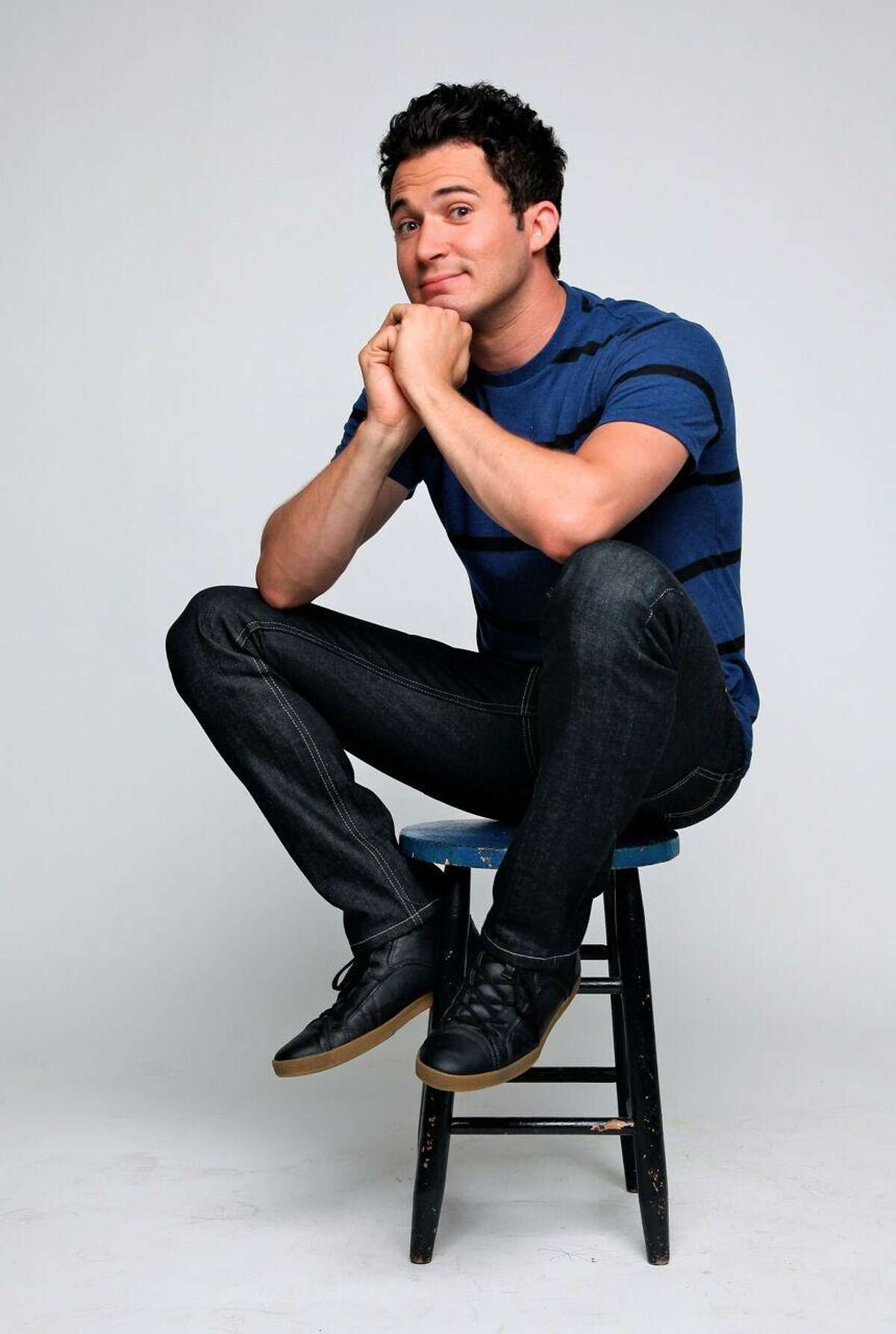 Justin Willman combines magic, comedy in stand-up gig
