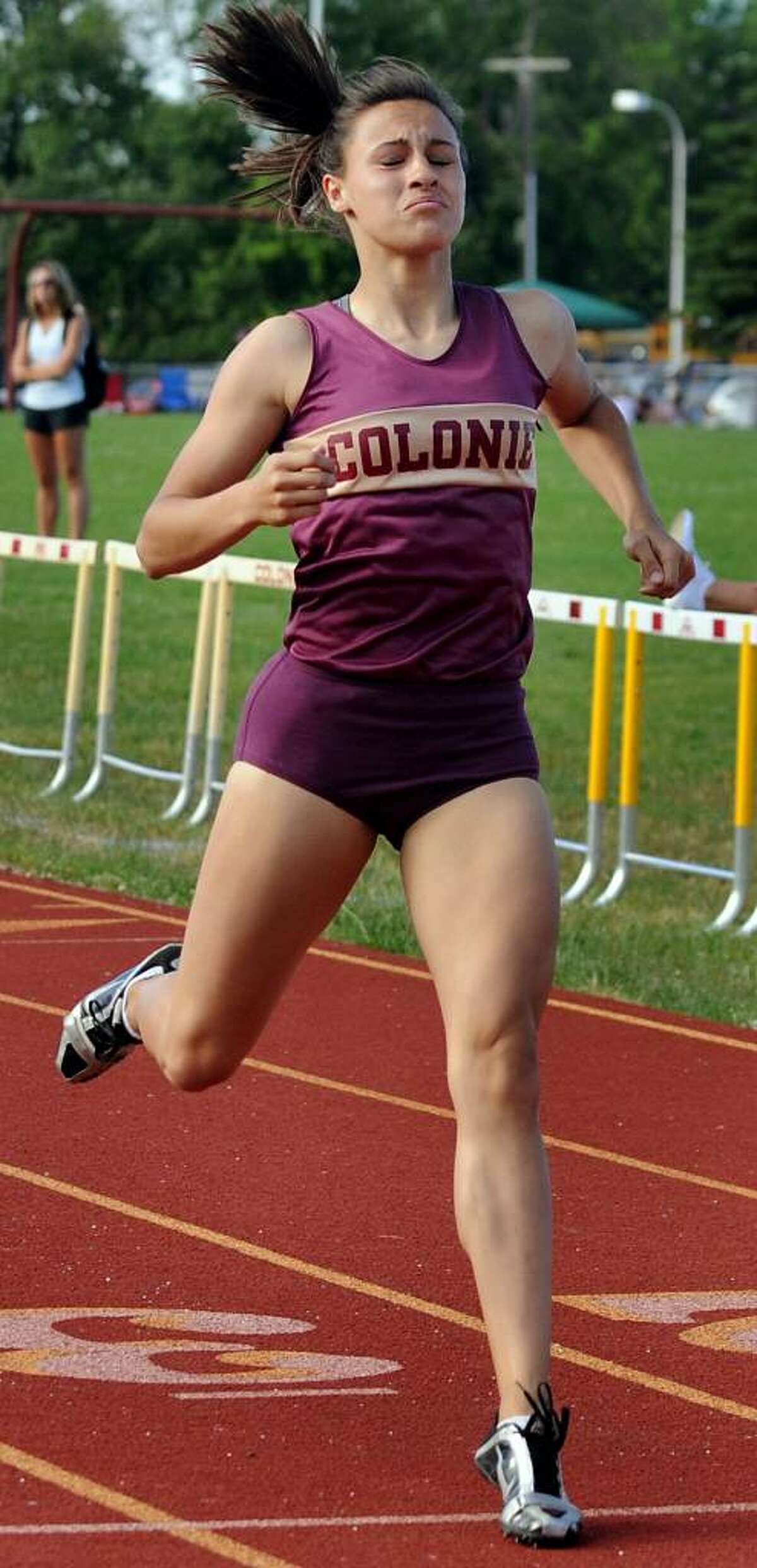 Shen edges Saratoga for title