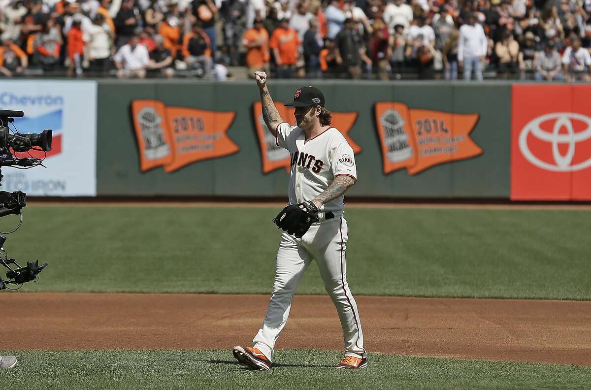 Brian Wilson’s appearance at AT&T Park odd, but welcome