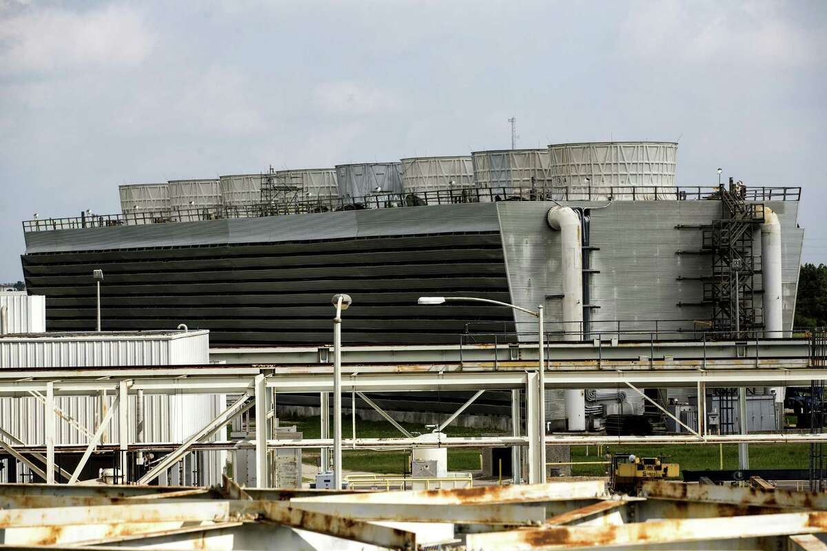 Power plants gear up for summer of heat and potential shortages